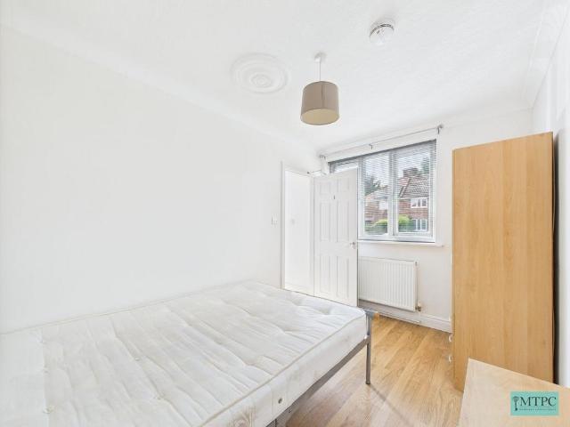 1 bedroom house share to rent