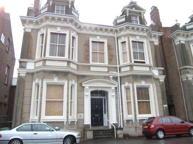 1 bedroom house share to rent