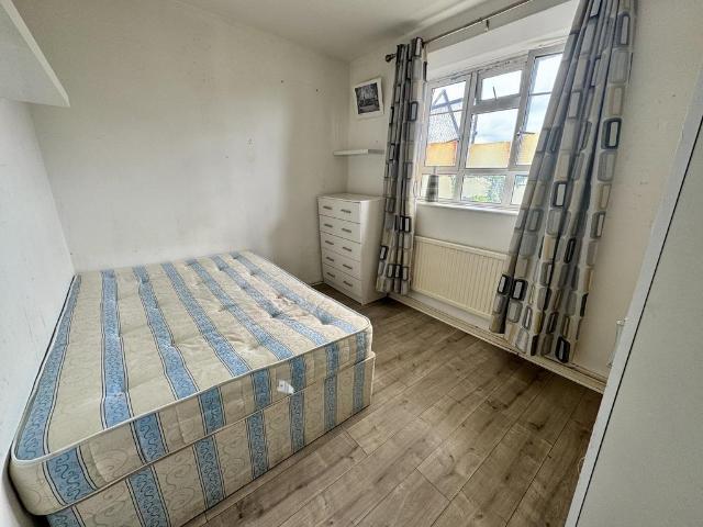 1 bedroom house share to rent