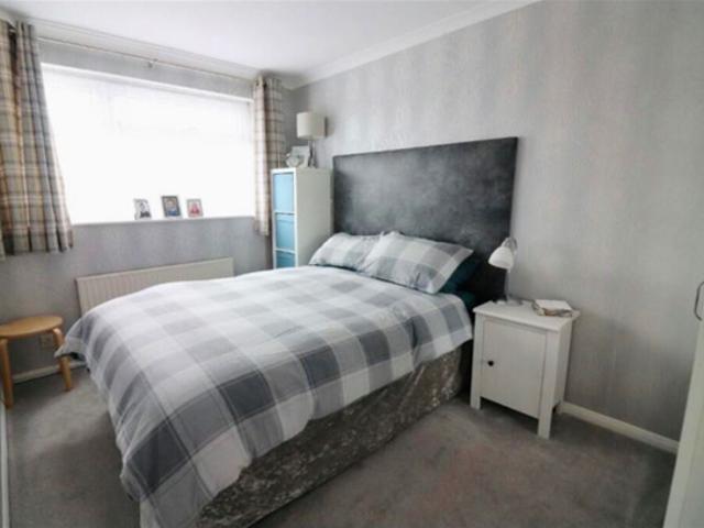 1 bedroom house share to rent