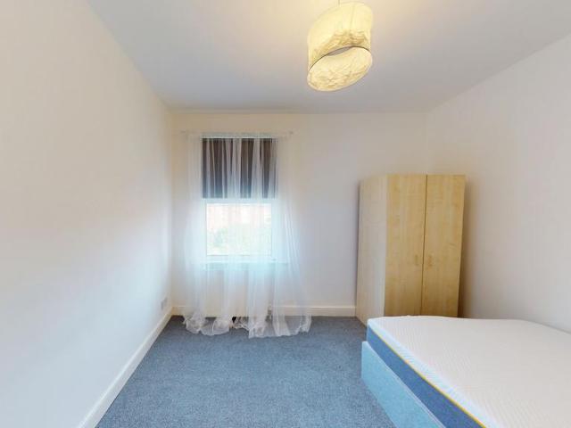 1 bedroom house share to rent