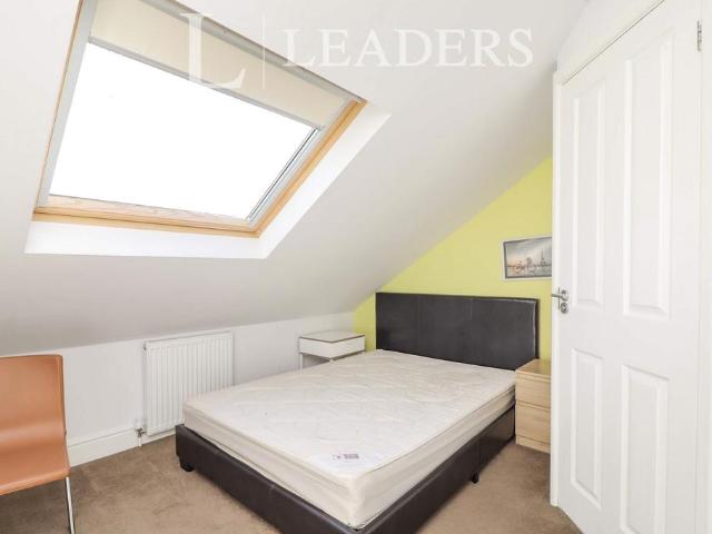 1 bedroom house share to rent