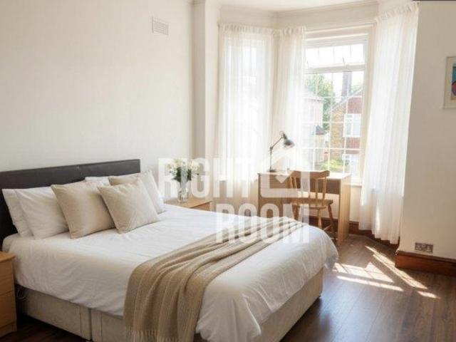 1 bedroom house share to rent