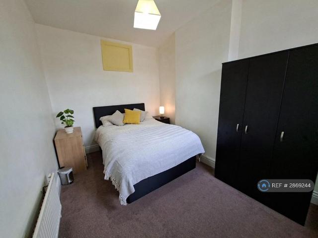 1 bedroom house share to rent