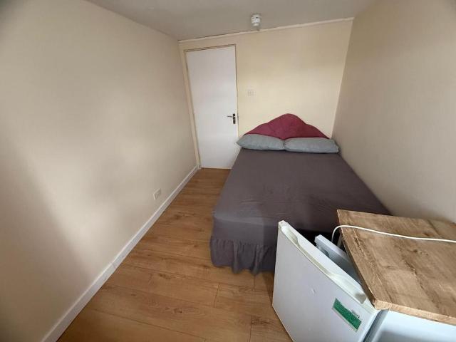 1 bedroom house share to rent
