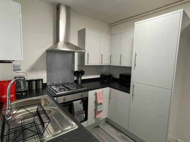 1 bedroom house share to rent