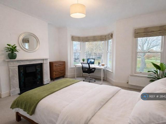 1 bedroom house share to rent