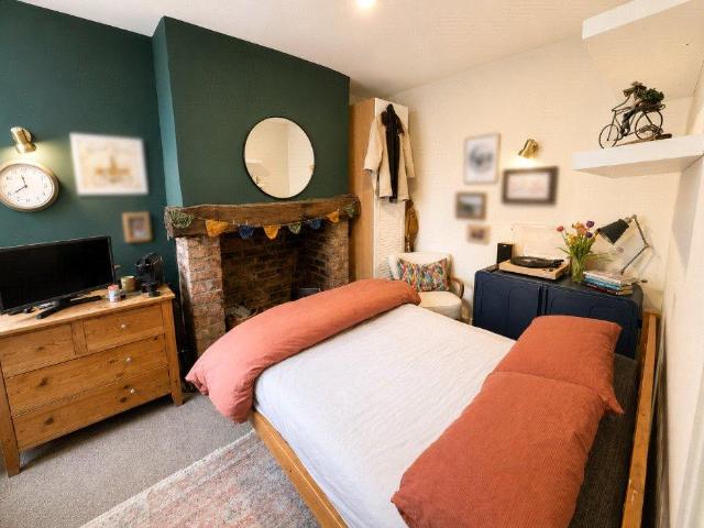 1 bedroom house share to rent