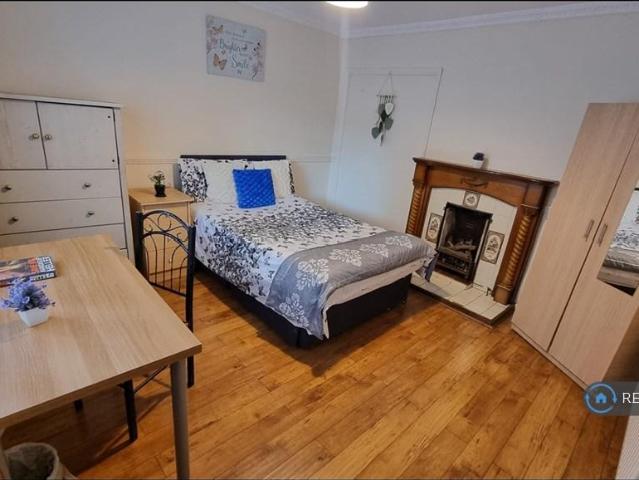 1 bedroom house share to rent