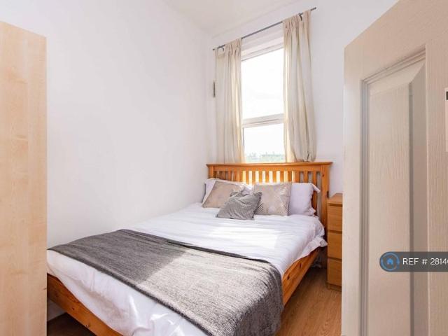 1 bedroom house share to rent