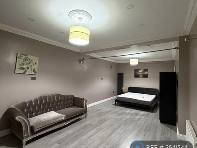 1 bedroom house share to rent