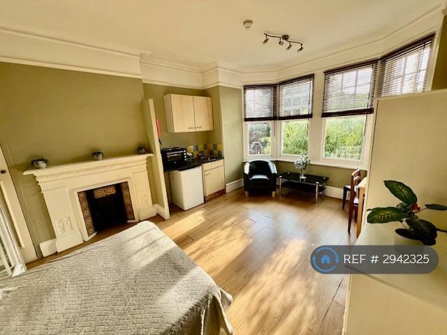 1 bedroom house share to rent