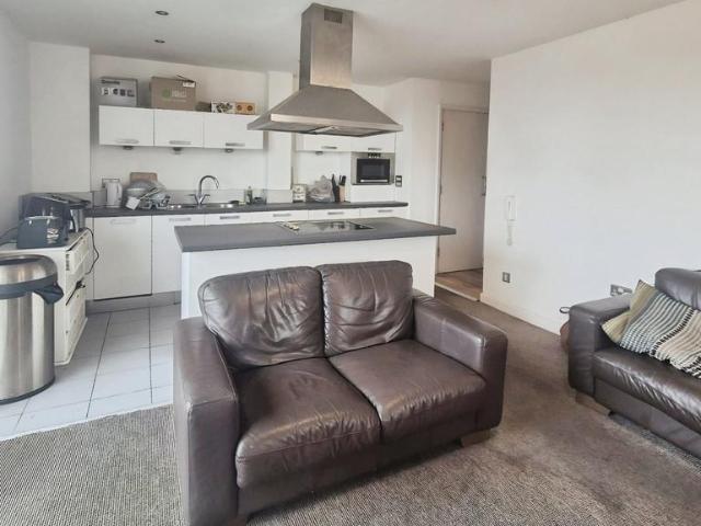 1 bedroom house share to rent