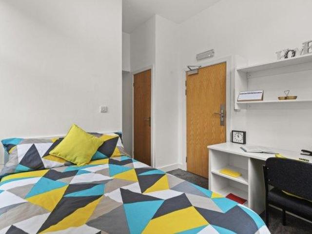 1 bedroom house share to rent