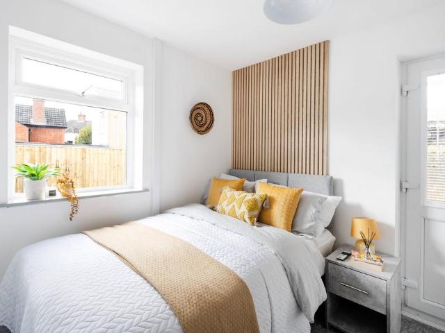 1 bedroom house share to rent