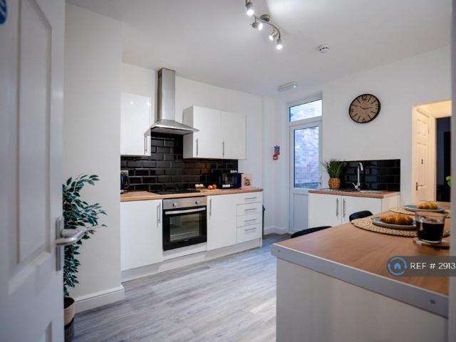 1 bedroom house share to rent