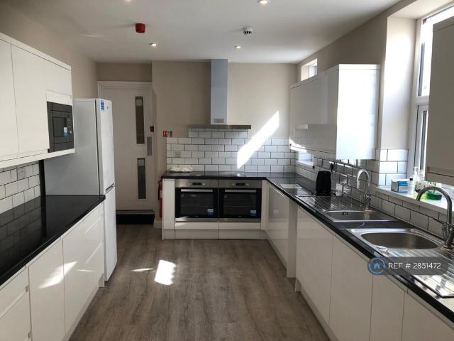 1 bedroom house share to rent