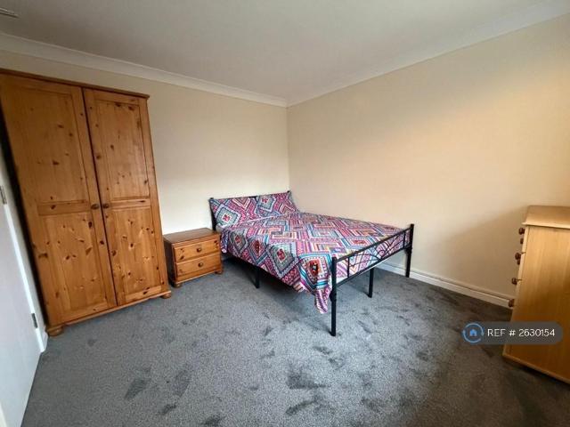1 bedroom house share to rent