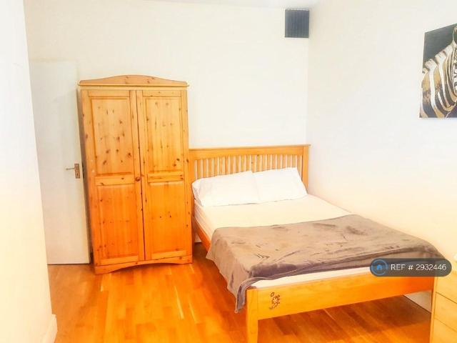 1 bedroom house share to rent