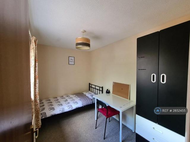 1 bedroom house share to rent