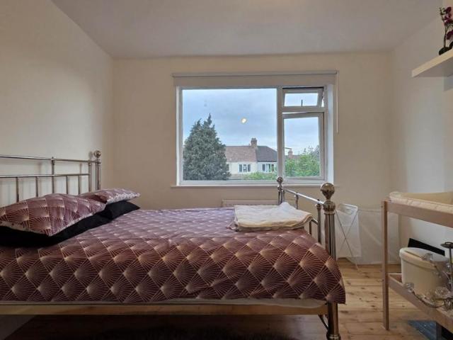 1 bedroom house share to rent
