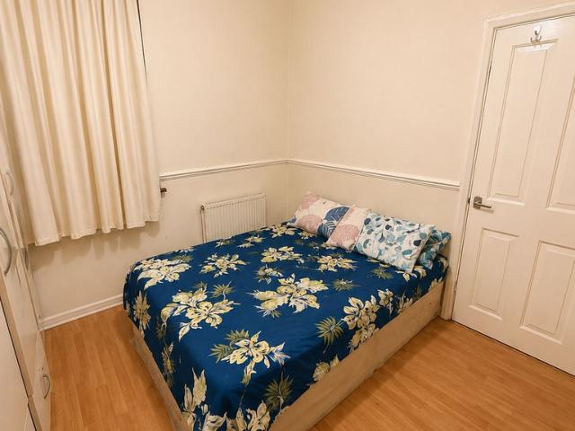 1 bedroom house share to rent
