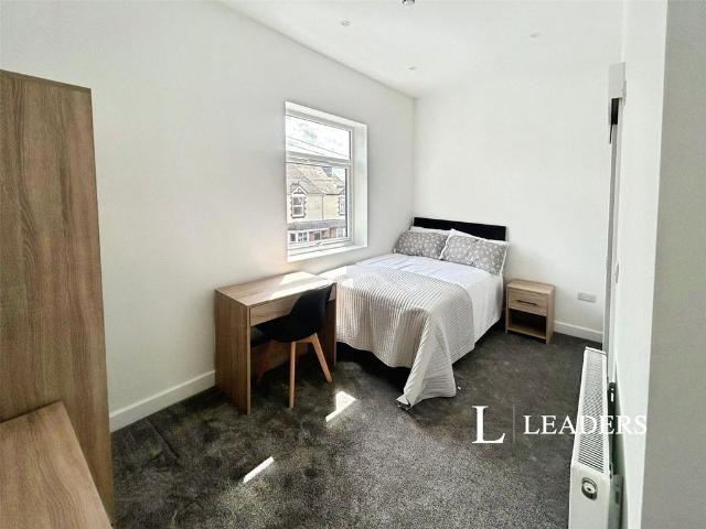 1 bedroom house share to rent