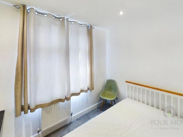1 bedroom house share to rent