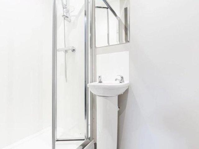 1 bedroom house share to rent