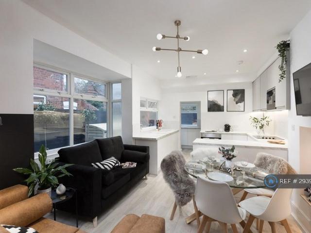 1 bedroom house share to rent