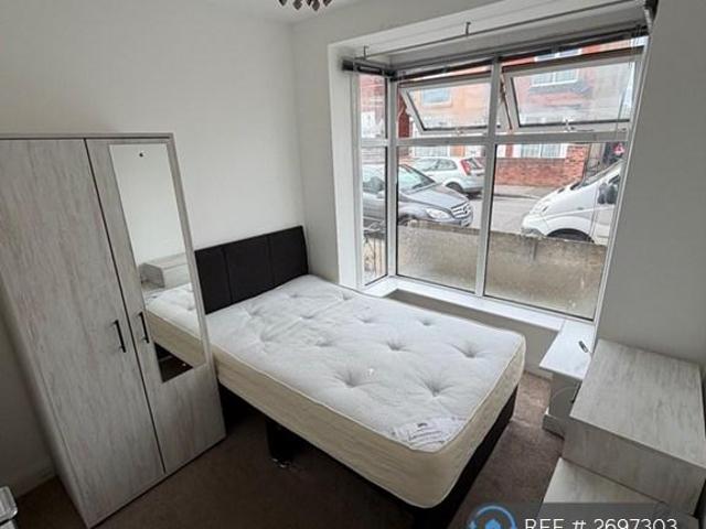 1 bedroom house share to rent