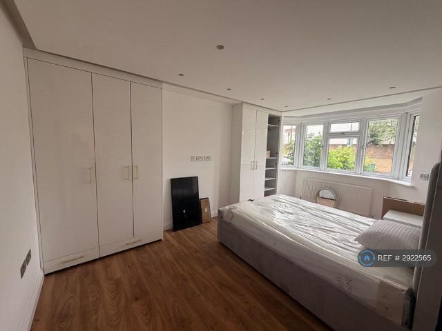 1 bedroom house share to rent