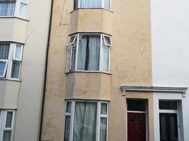 1 bedroom house share to rent
