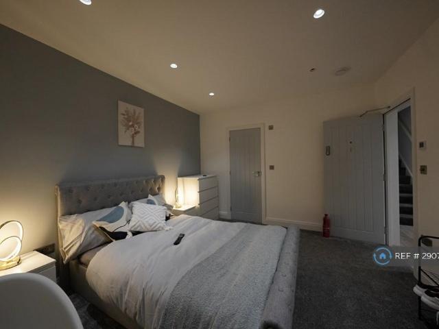 1 bedroom house share to rent