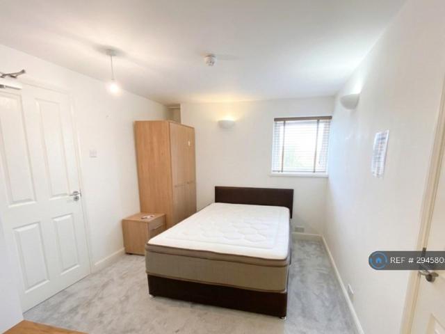 1 bedroom house share to rent
