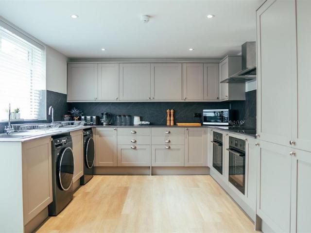 1 bedroom house share to rent