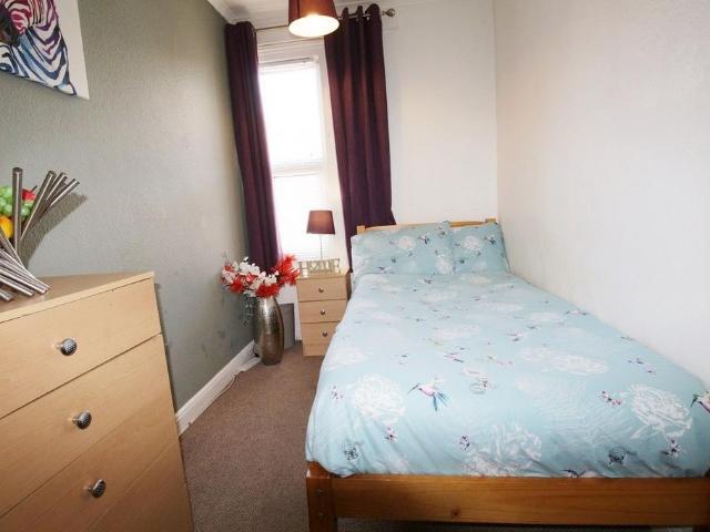 1 bedroom house share to rent