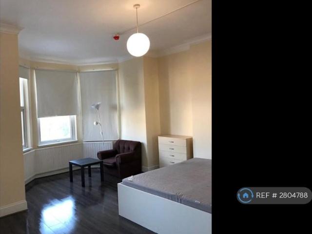 1 bedroom house share to rent