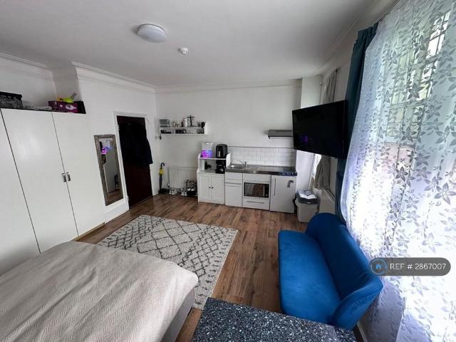 1 bedroom house share to rent
