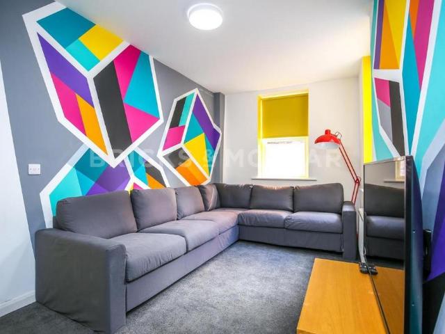 1 bedroom house share to rent