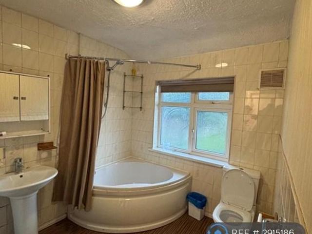 1 bedroom house share to rent
