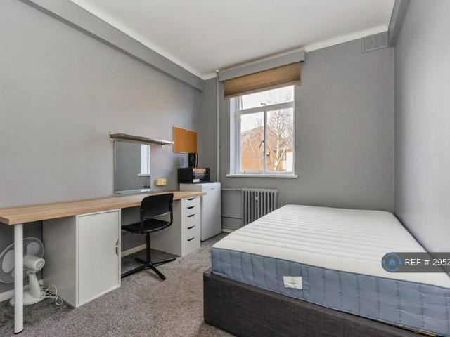 1 bedroom house share to rent