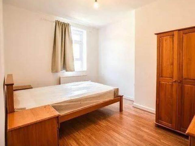 1 bedroom house share to rent