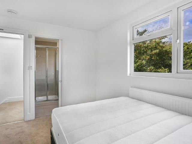 1 bedroom house share to rent
