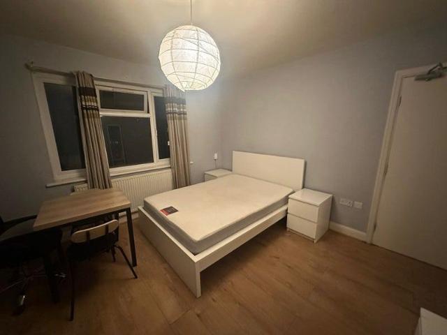1 bedroom house share to rent
