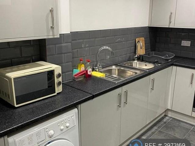 1 bedroom house share to rent
