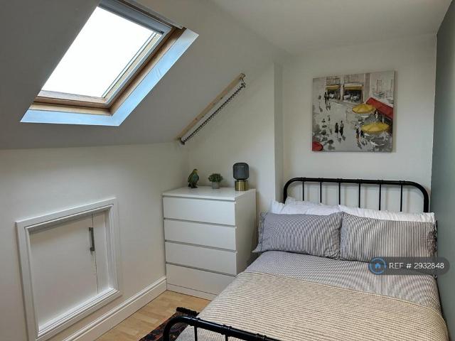 1 bedroom house share to rent
