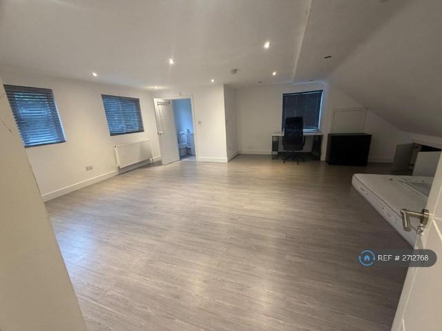 1 bedroom house share to rent