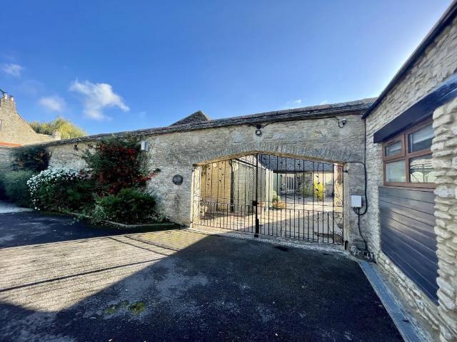 1 bedroom house share to rent