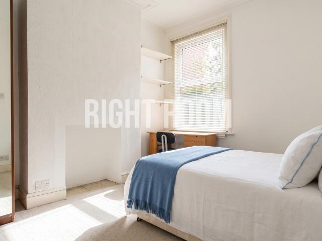 1 bedroom house share to rent